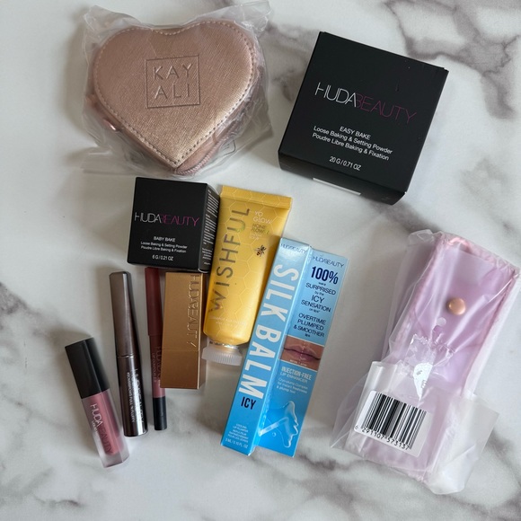 HUDA BEAUTY | Makeup | New Huge Huda Beauty Makeup Bundle | Poshmark